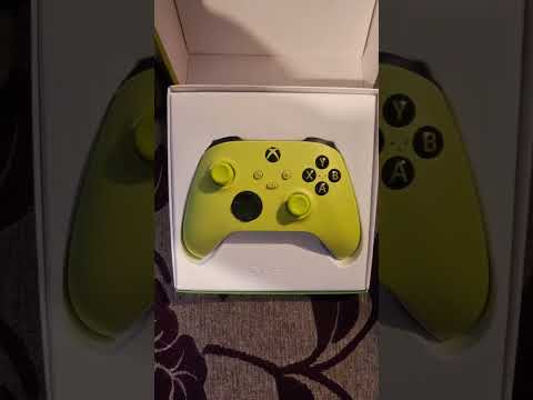 NEW CONTROLLER ???????????? @xbox #xbox #gaming #pcgaming #microsoft #uk #games