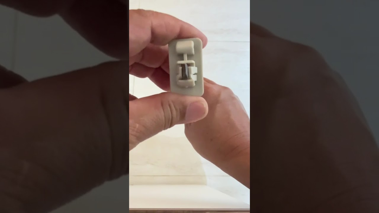 How to pull out Sun visor Hanger Hook Clip MR779704 MR779705  Mitsubishi Montero  Pajero 2000-2021