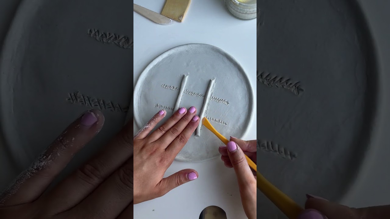 Making a clay tic-tac-toe board! 🍓🍇🍎🍑🍊🍋🥝IB: @amandaeve.art #shorts #clay #crafts #tictactoe