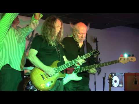 Bruce Crump ( Molly Hatchet ) - Music Profile | BANDMINE.COM