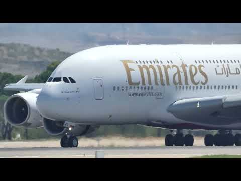 A380 emirates landing at Madrid Barajas airport in a hot morning. #planespotting #aviones.