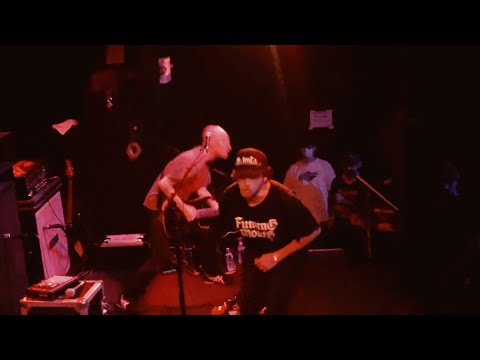 Watch Vein.fm’s Anthony DiDio Vomit Onstage During Recent Live Shows ...
