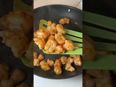 You MUST make my 15 minute HEALTHY Shrimp Bowl 😋 #shorts #viralshorts #healthyfood