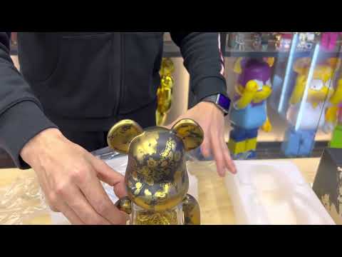 400% Be@rbrick Flor@ gold 😍good - madmaxtoys