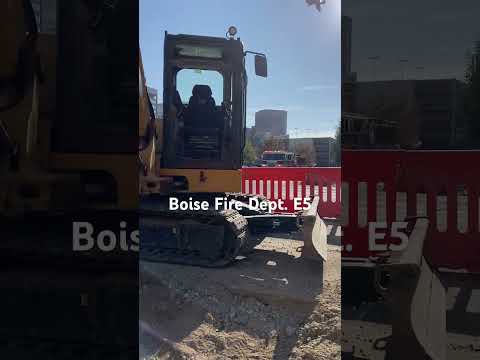 Boise Fire Dept. E5 #code 3 #code3 #idaho #firedept #boiseidaho #responding