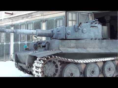 Fãs de tanques de guerra constroem réplica usado na Segunda Guerra ...