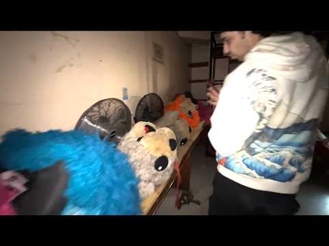 Touring the Abandoned Sesame Street Amusement Park by DAY AND NIGHT 🌙