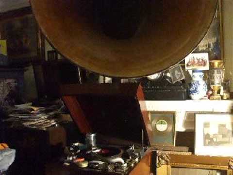 "Blue Grass" Fox Trot Played by the Plaza Band Edison Bell Winner 4880