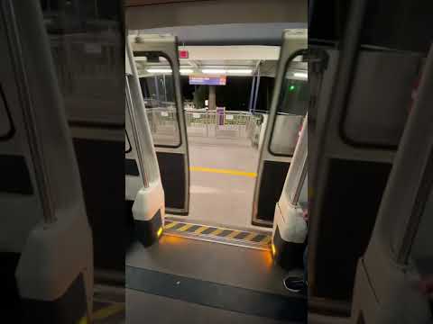 Travel Train Monorail Opening Doors #travel #train #monorail #opening #door #doors #shorts