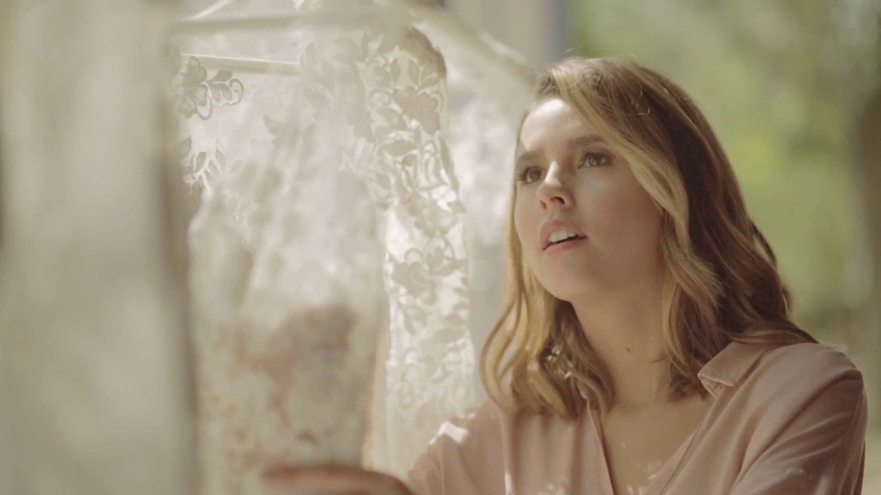 Paulina Goto for #PronoviasYesIDream