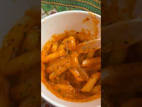 Trying Yopokki, rice cake tteok-bokki π #food #korean #koreanfood #tteokbokki #yopokki #yummy