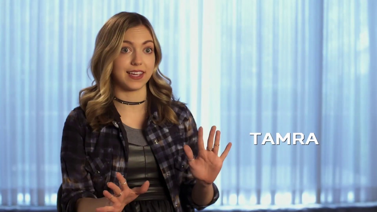 Vera Goes Shopping! | REBOOT: THE GUARDIAN CODE 👗🕶👠