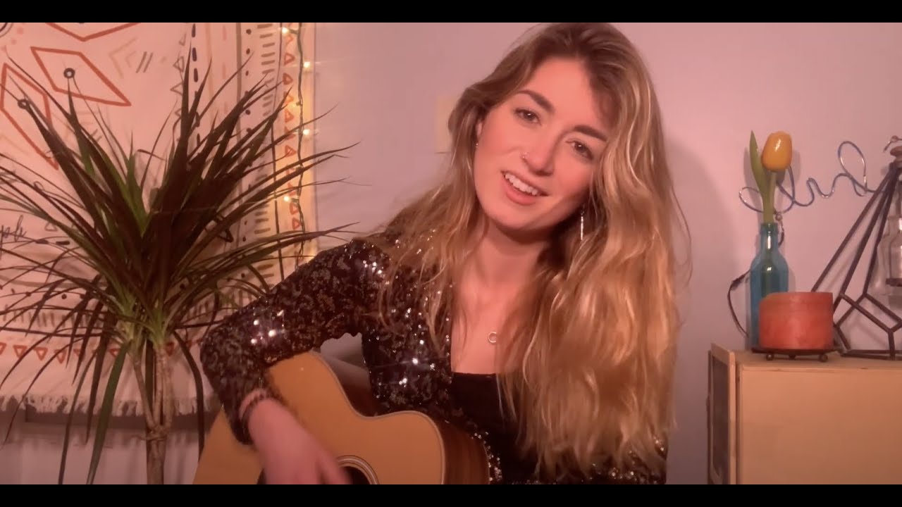 Hire Amanda Adams - Singing Guitarist in Brooklyn, New York