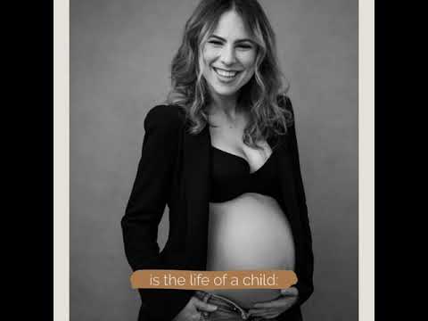 PREGNANCY PHOTOS: THE CUSTOM-MADE MATERNITY PHOTOSHOOT EXPERIENCE OF CHARLOTTE by Portrait Madame