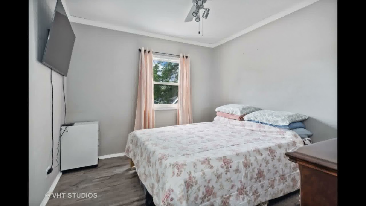 You Tube video for 143 Highbury Dr , Elgin, IL 60120