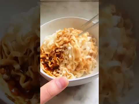 we love an easy weekday meal hack, and @allie.eats came through with excellent inspiration.