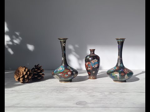 Takahara Komajiro Cloisonne Bud Vase, Kyoto-Jippo ware, Late Meiji Era, Japanese, Antique