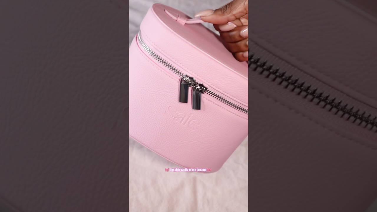 #unboxing the #saiebeauty #makeupbag | #ugc #makeupproducts #girlygirl #pink #pinkbeauty #travelbag