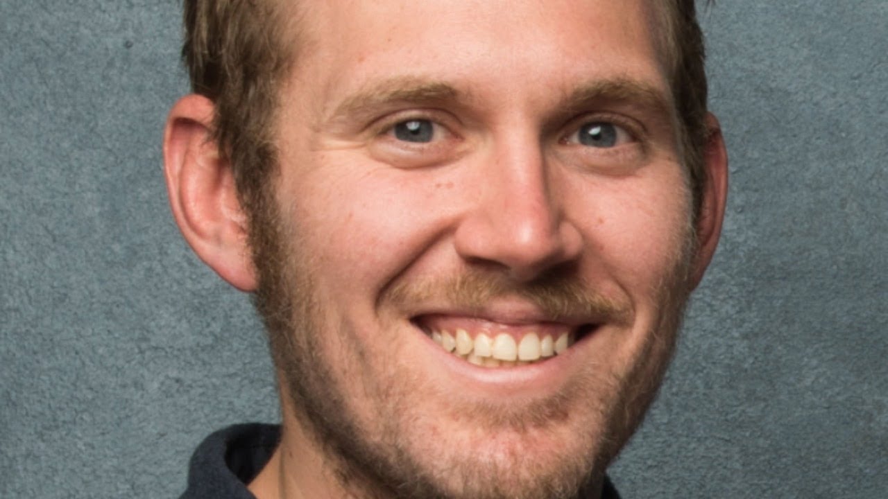 Charlie Warzel - Penguin Random House Speakers Bureau