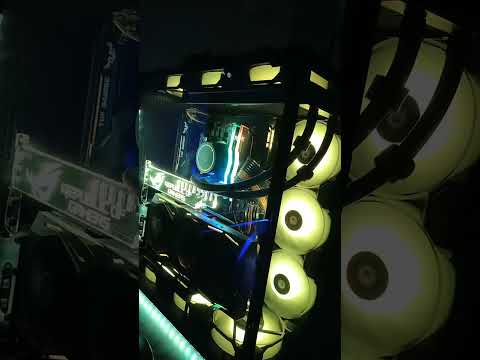Watch what happens to the computer when playing an 8k video