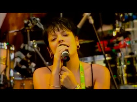 Lily Allen | Smile (Live Performance) T In The Park 2007
