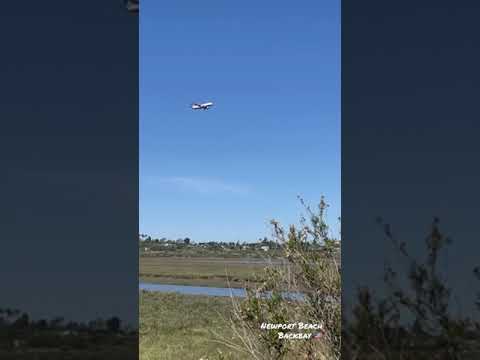 Flying over Newport Beach Back-bay | Landing at John Wayne Airport 🇺🇸 #johnwayne #flying #aviation