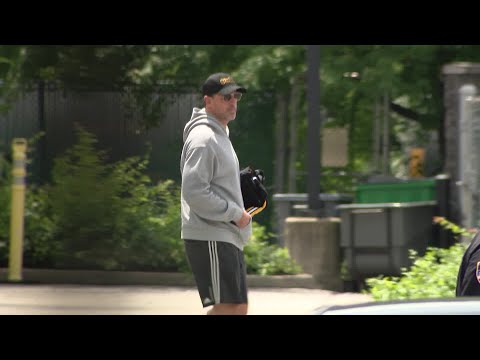 Aaron Rodgers leaving Steelers' facility in South Side