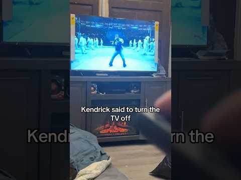 Kendrick Lamar said to turn the TV off #kendricklamar #SuperBowl #tvoff #football #eagles #chiefs