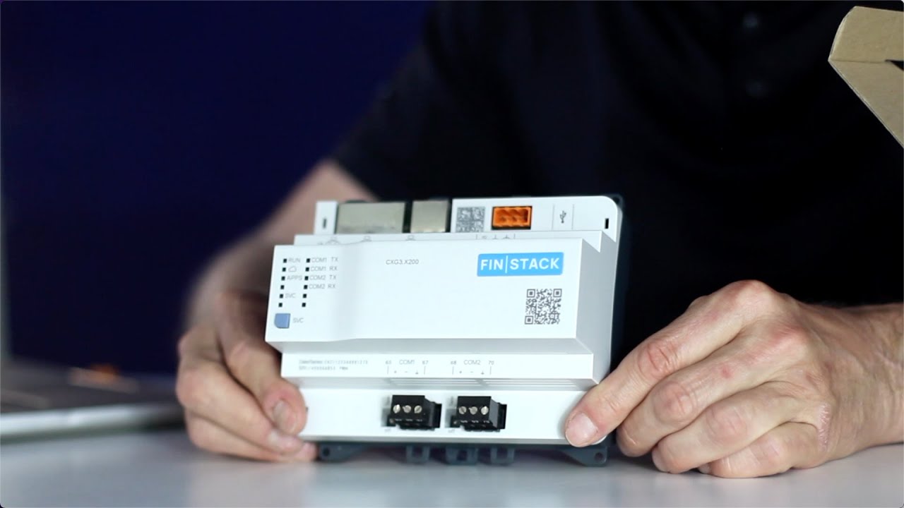 J2 Innovations - F200 Edge Controller Hardware Unboxing