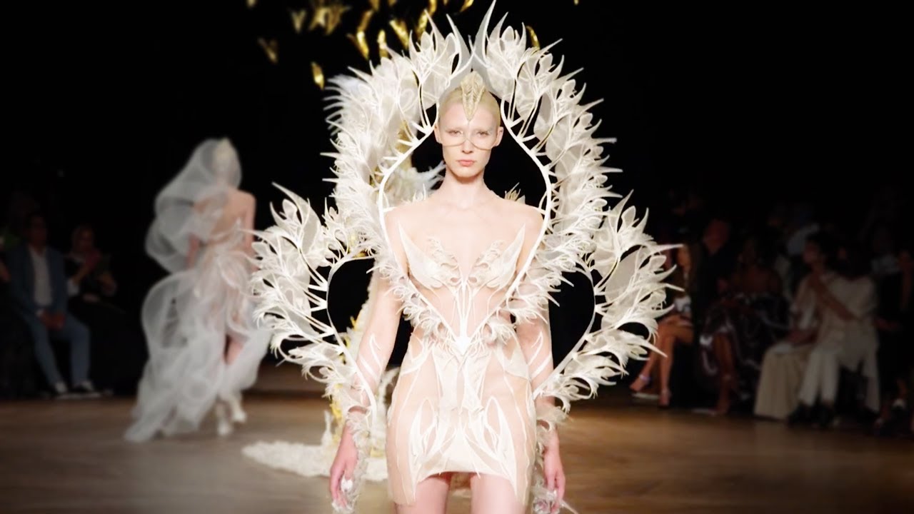 Iris van Herpen Haute Couture Fall/Winter 2022/23