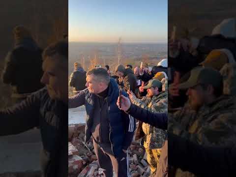 Ukrainian soldier Moisei Bondarenko plays his violin in de-occupied Izium, Kharkiv region | #shorts