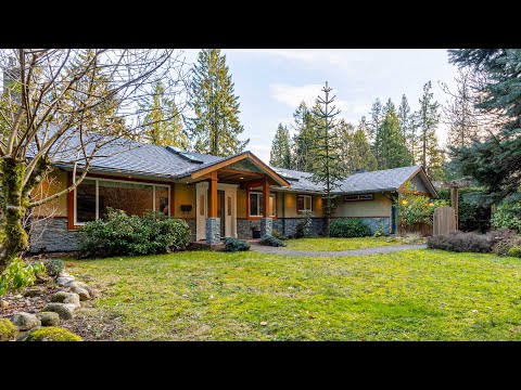 4242 Fonteyn Way, North Vancouver | Listed by Jamie MacDougall and Leslie McConnell