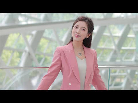 Phoenix TV Anchor Nancie Zhu Talks with Robert Lawrence Kuhn. 风云对话主持人朱梓橦对话美国库恩基金会主席罗伯特·劳伦斯·库恩。