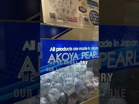Amazing Japanese Pearl Vending Machine in Kyoto