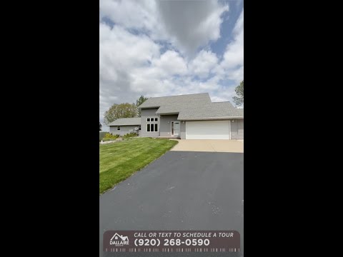 3BR/3BA - 2,084+sqft 1.5 story - 2.8 ac with pond, beautiful 2020 addition!