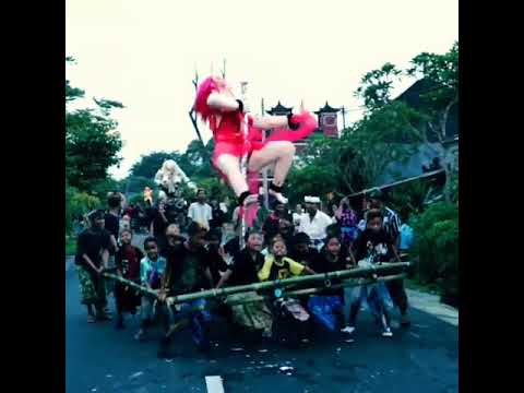 Ogoh ogoh lucu