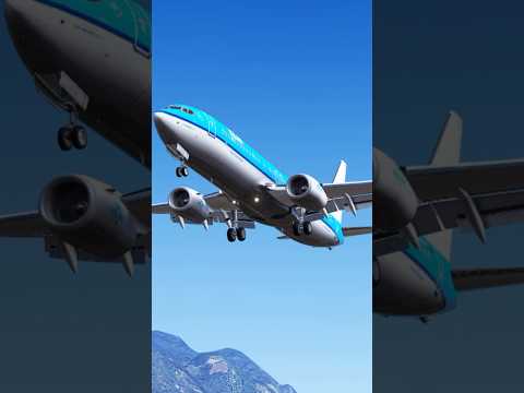 737-800 Landing Innsbruck Airport INN #aviation