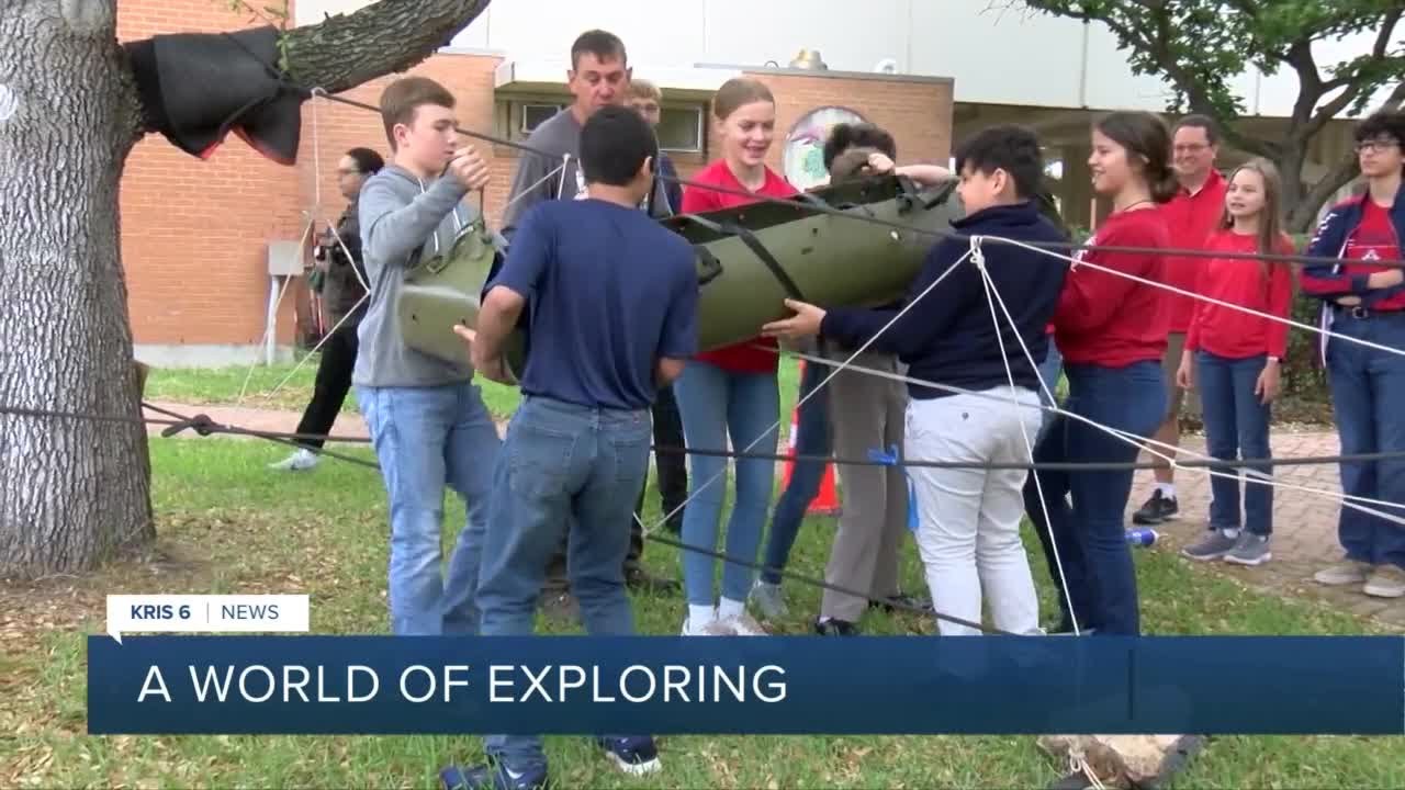 Incarnate Word Academy students learn in live cave simulation