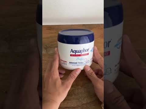 Clean your hands before applying diaper rash cream