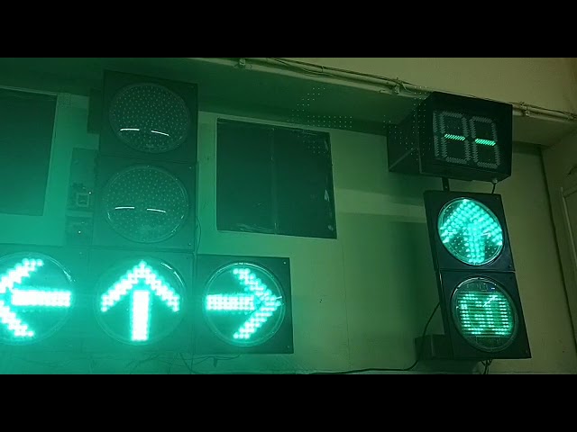 LED Traffic Signals - Green Traffic Signal Light Manufacturer from Pune