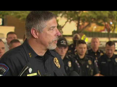 Mesquite police announce death of officer following shooting outside grocery store