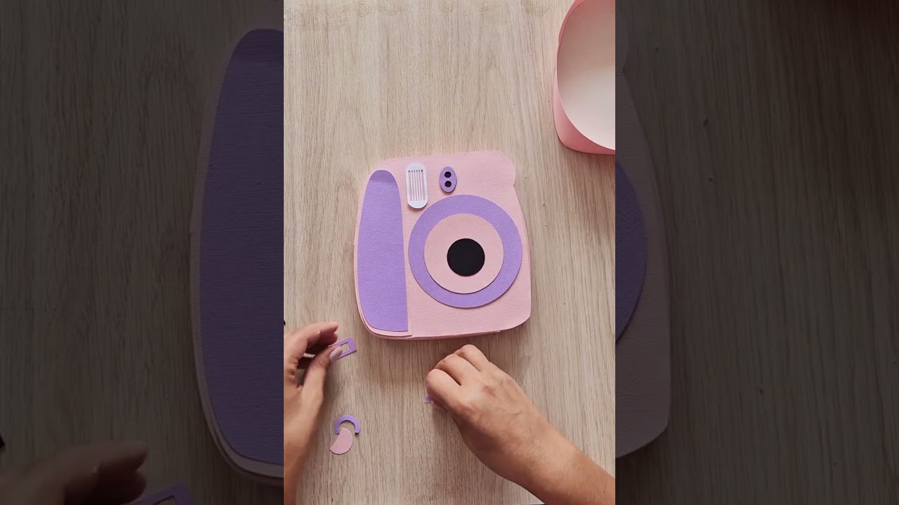 tutorial caja en forma de cámara svg, pdf, studio, Paola Uni, San Valentin GRATIS