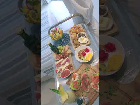Suite with Breakfast room service
