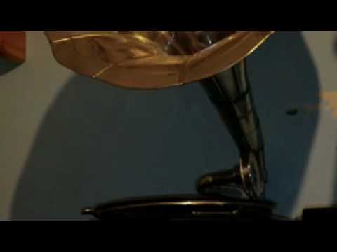 The Japanese Sandman - Freddy Gardner sax solo