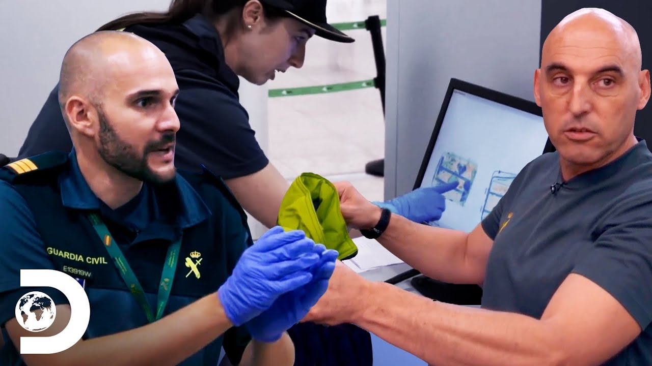 5 Signs That Make Inspectors Suspicious | Border Control | Discovery Latin America