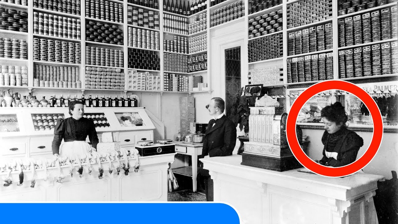 25 Rare Old Photos from Stores and Shopping People in 1900