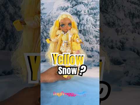 Yellow Snow?! LOL 😂 I might be late on this but I was cracking up | Rainbow High Winter Wonderland