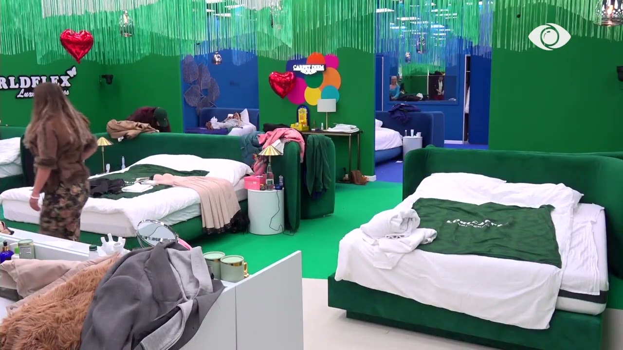 “Mos m’i hidh ashtu”/ Gerta i hedh rrobat e Eglit: Boll tani… – Big ...