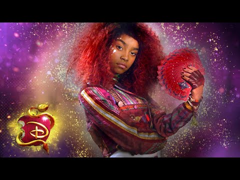 Meet Celia ๐ฎ | Descendants 3