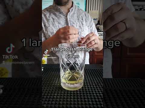 How To Make An Alaska Cocktail! Gin and Chartreuse #drinks #shorts